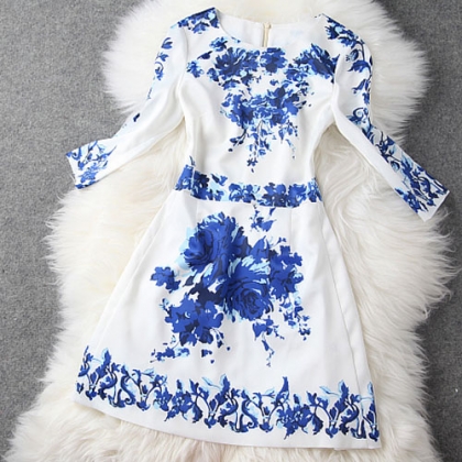 Vintage Contrast Color Blue and White Porcelain Print Half Sleeves ...